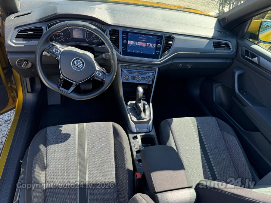 Yellow Volkswagen T-Roc 2021 in Tallinn, with an engine capacity of 1.50 L and mileage of 56 thousand km for 22000 €, photo 6 on AUTOMOTO.COM.LV