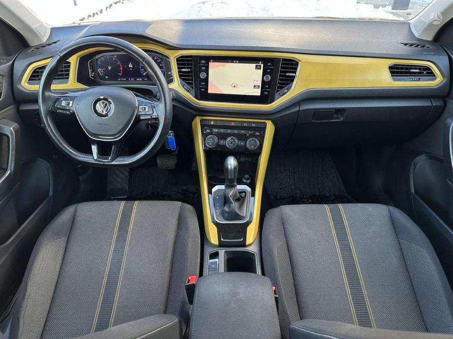 Dzeltens Volkswagen T-Roc 2019 Viļņa, ar dzinēja tilpumu 1.50 L un nobraukumu 89 tūkst. km par 19990 €, foto 11 vietnē AUTOMOTO.COM.LV