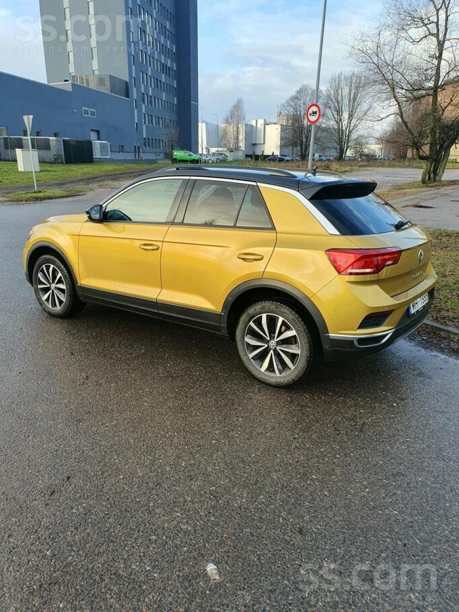 Dzeltens Volkswagen T-Roc 2019 Rīga, ar dzinēja tilpumu 2.00 L un nobraukumu 76 tūkst. km par 17000 €, foto 1 vietnē AUTOMOTO.COM.LV