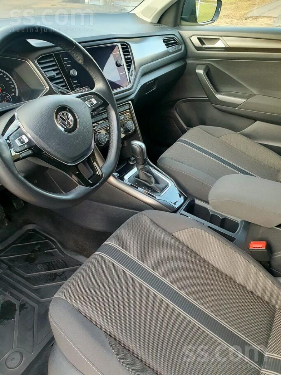 Dzeltens Volkswagen T-Roc 2019 Rīga, ar dzinēja tilpumu 2.00 L un nobraukumu 76 tūkst. km par 17000 €, foto 9 vietnē AUTOMOTO.COM.LV