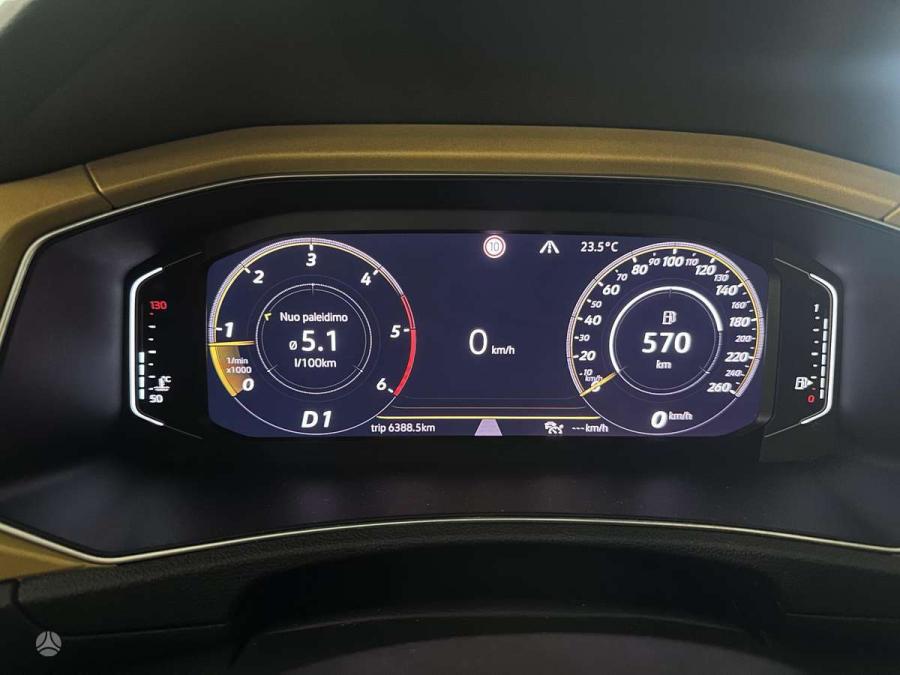 Yellow Volkswagen T-Roc 2019 in Vilnius, with an engine capacity of 1.97 L and mileage of 63 thousand km for 18900 €, photo 10 on AUTOMOTO.COM.LV