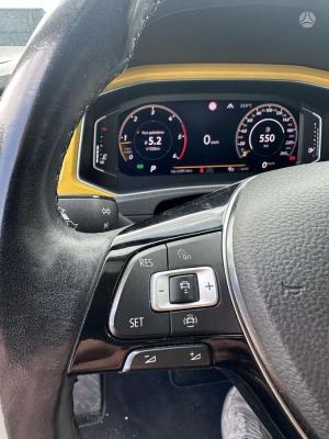 Yellow Volkswagen T-Roc 2019 in Vilnius, with an engine capacity of 1.97 L and mileage of 63 thousand km for 18900 €, photo 12 on AUTOMOTO.COM.LV