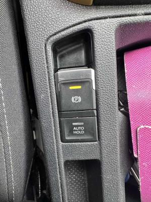 Yellow Volkswagen T-Roc 2019 in Vilnius, with an engine capacity of 1.97 L and mileage of 63 thousand km for 18900 €, photo 16 on AUTOMOTO.COM.LV