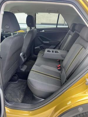 Yellow Volkswagen T-Roc 2019 in Vilnius, with an engine capacity of 1.97 L and mileage of 63 thousand km for 18900 €, photo 21 on AUTOMOTO.COM.LV