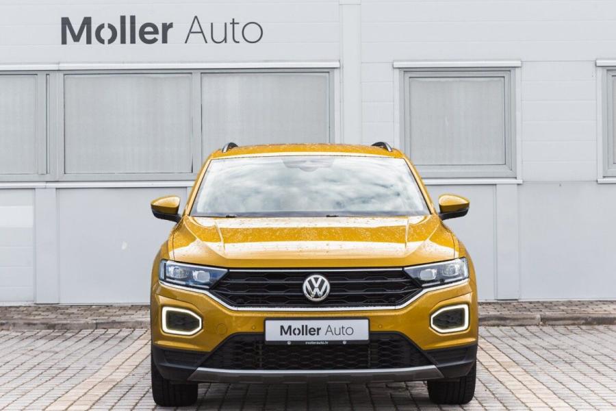 Dzeltens Volkswagen T-Roc 2019 Ventspils, ar dzinēja tilpumu 2.00 L un nobraukumu 90 tūkst. km par 17450 €, foto 9 vietnē AUTOMOTO.COM.LV