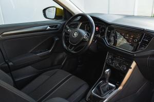 Dzeltens Volkswagen T-Roc 2019 Ventspils, ar dzinēja tilpumu 2.00 L un nobraukumu 90 tūkst. km par 17450 €, foto 15 vietnē AUTOMOTO.COM.LV