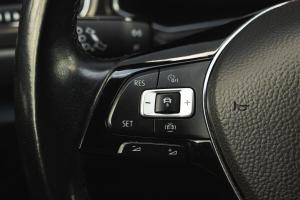 Dzeltens Volkswagen T-Roc 2019 Ventspils, ar dzinēja tilpumu 2.00 L un nobraukumu 90 tūkst. km par 17450 €, foto 19 vietnē AUTOMOTO.COM.LV