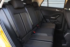Dzeltens Volkswagen T-Roc 2019 Ventspils, ar dzinēja tilpumu 2.00 L un nobraukumu 90 tūkst. km par 17450 €, foto 30 vietnē AUTOMOTO.COM.LV