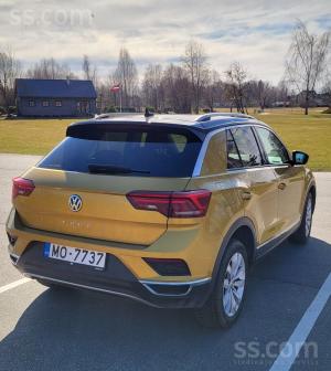 Dzeltens Volkswagen T-Roc 2020 Rīga, ar dzinēja tilpumu 1.50 L un nobraukumu 141 tūkst. km par 18000 €, foto 5 vietnē AUTOMOTO.COM.LV