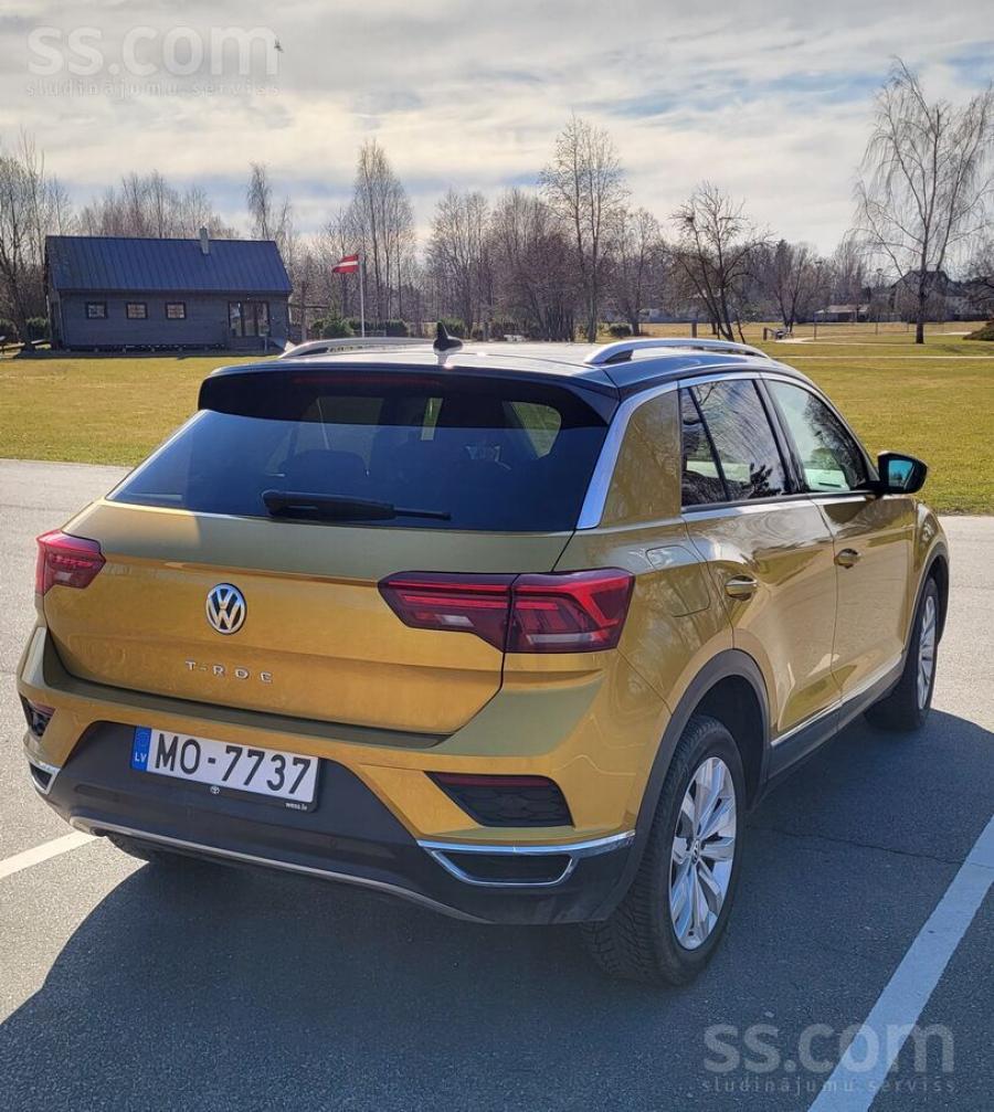 Dzeltens Volkswagen T-Roc 2020 Rīga, ar dzinēja tilpumu 1.50 L un nobraukumu 141 tūkst. km par 18000 €, foto 5 vietnē AUTOMOTO.COM.LV