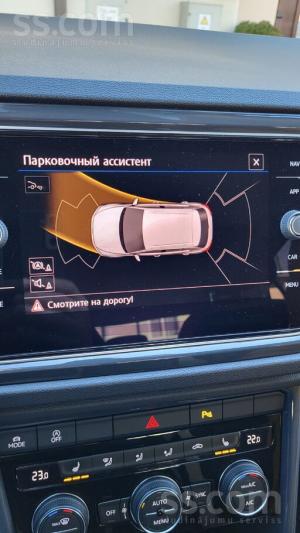 Dzeltens Volkswagen T-Roc 2020 Rīga, ar dzinēja tilpumu 1.50 L un nobraukumu 141 tūkst. km par 18000 €, foto 10 vietnē AUTOMOTO.COM.LV