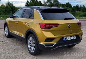 Желтый Фольксваген Ти-Рок 2020 в Рига, объемом двигателя 1.50 л и пробегом 143 тыс. км за 17775 €, фото 4 на AUTOMOTO.COM.LV
