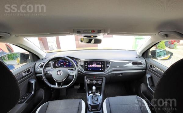 Dzeltens Volkswagen T-Roc 2020 Rīga, ar dzinēja tilpumu 1.50 L un nobraukumu 143 tūkst. km par 17900 €, foto 6 vietnē AUTOMOTO.COM.LV