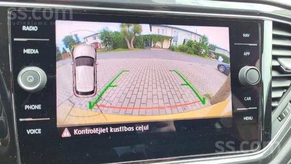 Dzeltens Volkswagen T-Roc 2020 Rīga, ar dzinēja tilpumu 1.50 L un nobraukumu 143 tūkst. km par 17900 €, foto 7 vietnē AUTOMOTO.COM.LV