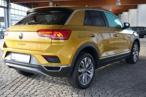 Dzeltens Volkswagen T-Roc 2021 Kauņa, ar dzinēja tilpumu 1.00 L un nobraukumu 22 tūkst. km par 23935 €, foto 5 vietnē AUTOMOTO.COM.LV