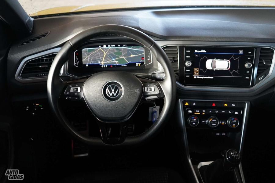 Dzeltens Volkswagen T-Roc 2021 Kauņa, ar dzinēja tilpumu 1.00 L un nobraukumu 22 tūkst. km par 23935 €, foto 9 vietnē AUTOMOTO.COM.LV