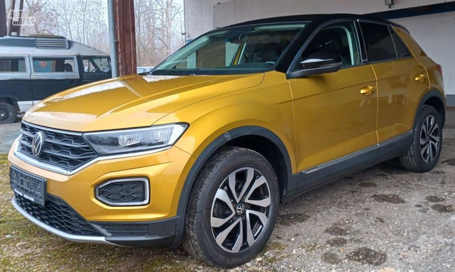 Dzeltens Volkswagen T-Roc 2021 Kauņa, ar dzinēja tilpumu 1.50 L un nobraukumu 79 tūkst. km par 22170 €, foto 2 vietnē AUTOMOTO.COM.LV