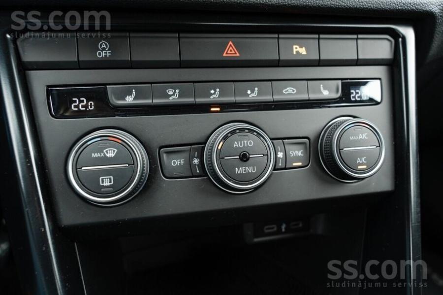 Yellow Volkswagen T-Roc 2021 in Riga, with an engine capacity of 1.00 L and mileage of 76 thousand km for 13950 €, photo 18 on AUTOMOTO.COM.LV