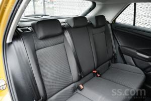 Yellow Volkswagen T-Roc 2021 in Riga, with an engine capacity of 1.00 L and mileage of 76 thousand km for 13950 €, photo 20 on AUTOMOTO.COM.LV
