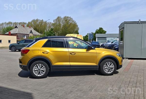 Dzeltens Volkswagen T-Roc 2021 Liepāja, ar dzinēja tilpumu 1.50 L un nobraukumu 84 tūkst. km par 20000 €, foto 6 vietnē AUTOMOTO.COM.LV
