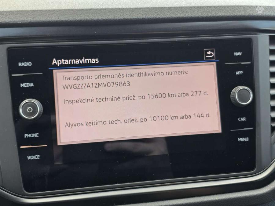 Yellow Volkswagen T-Roc 2021 in Vilnius, with an engine capacity of 1.00 L and mileage of 82 thousand km for 14800 €, photo 17 on AUTOMOTO.COM.LV