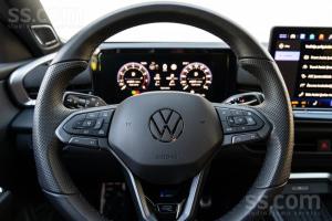 Dzeltens Volkswagen T-Roc 2026 Rīga, ar dzinēja tilpumu 1.50 L un nobraukumu 8 tūkst. km par 36250 €, foto 29 vietnē AUTOMOTO.COM.LV