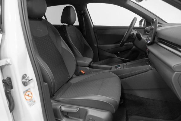 Volkswagen T-Roc 2026 Viļņa vietnē Dzeltens Volkswagen T-Roc 2026 Viļņa, ar dzinēja tilpumu 1.50 L un nobraukumu 12 tūkst. km par 35500 €, foto 8 vietnē AUTOMOTO.COM.LV