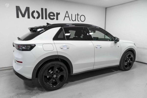Volkswagen T-Roc 2026 Viļņa vietnē Dzeltens Volkswagen T-Roc 2026 Viļņa, ar dzinēja tilpumu 1.50 L un nobraukumu 12 tūkst. km par 35500 €, foto 5 vietnē AUTOMOTO.COM.LV