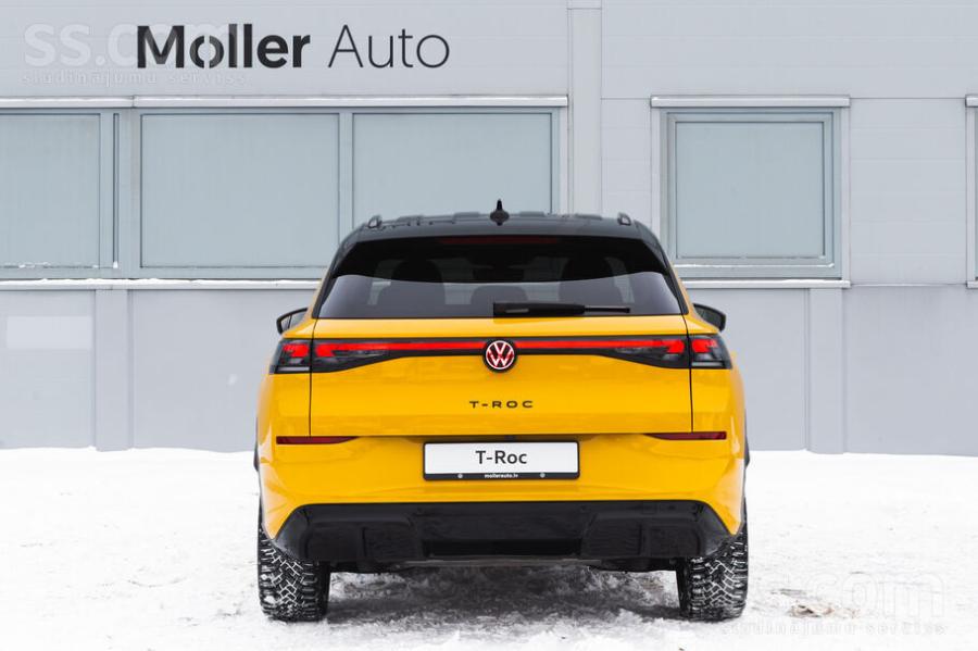 Yellow Volkswagen T-Roc 2026 in Ventspils, with an engine capacity of 1.50 L and mileage of 3 thousand km for 38900 €, photo 4 on AUTOMOTO.COM.LV