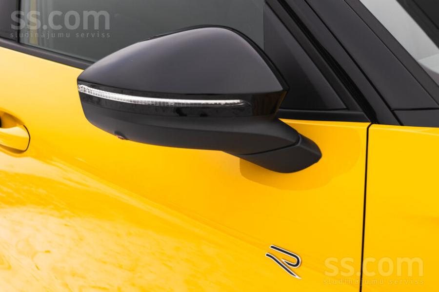 Yellow Volkswagen T-Roc 2026 in Ventspils, with an engine capacity of 1.50 L and mileage of 3 thousand km for 38900 €, photo 10 on AUTOMOTO.COM.LV