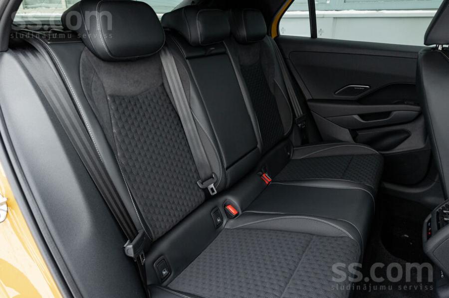 Yellow Volkswagen T-Roc 2026 in Ventspils, with an engine capacity of 1.50 L and mileage of 3 thousand km for 38900 €, photo 36 on AUTOMOTO.COM.LV
