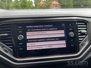 Желтый Фольксваген Ти-Рок 2019 в Огре, объемом двигателя 1.50 л и пробегом 123 тыс. км за 16700 €, фото 24 на AUTOMOTO.COM.LV