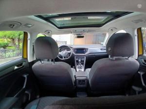 Dzeltens Volkswagen T-Roc 2020 Šauļi, ar dzinēja tilpumu 1.50 L un nobraukumu 110 tūkst. km par 16900 €, foto 10 vietnē AUTOMOTO.COM.LV