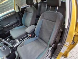 Dzeltens Volkswagen T-Roc 2020 Šauļi, ar dzinēja tilpumu 1.50 L un nobraukumu 110 tūkst. km par 16900 €, foto 11 vietnē AUTOMOTO.COM.LV
