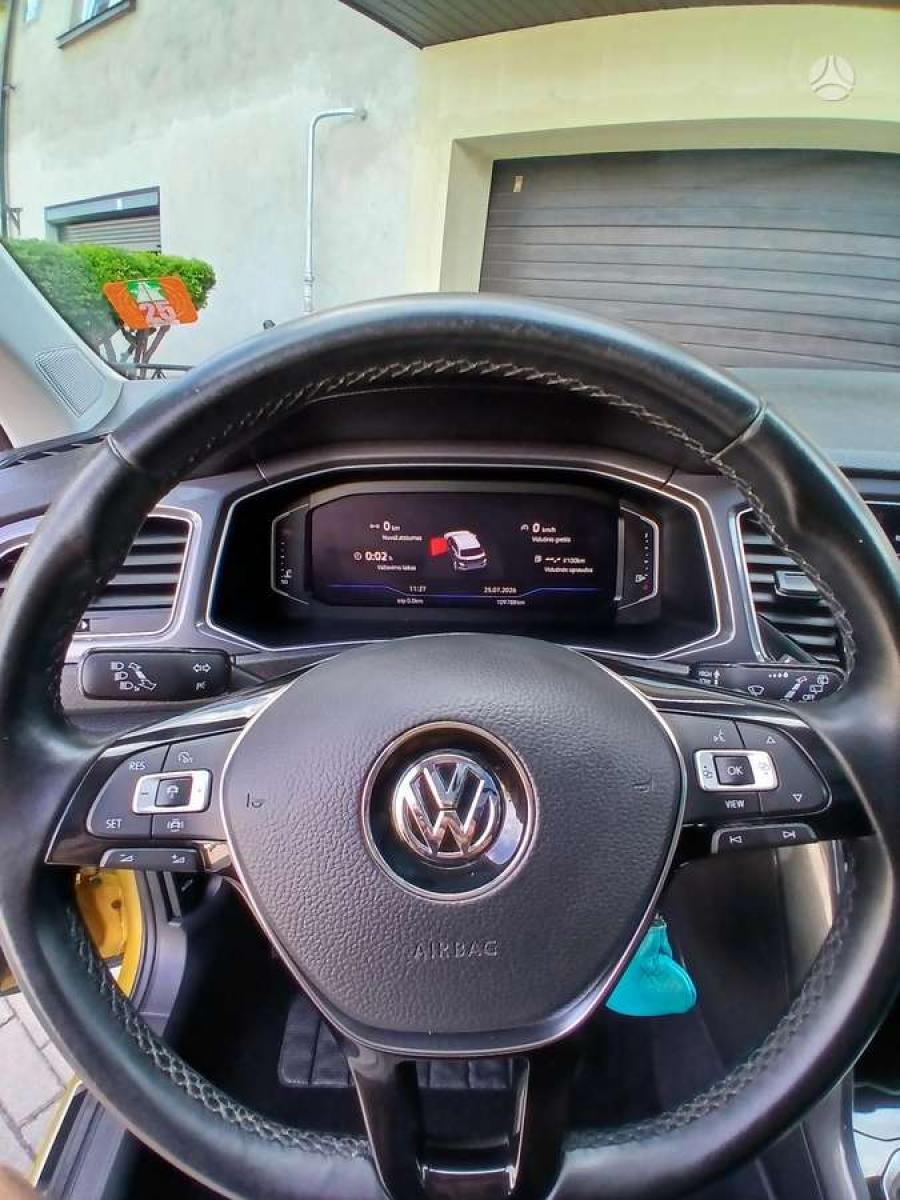 Dzeltens Volkswagen T-Roc 2020 Šauļi, ar dzinēja tilpumu 1.50 L un nobraukumu 110 tūkst. km par 16900 €, foto 14 vietnē AUTOMOTO.COM.LV