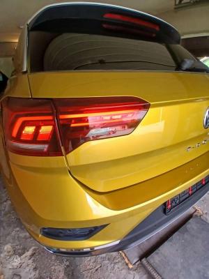 Dzeltens Volkswagen T-Roc 2020 Šauļi, ar dzinēja tilpumu 1.50 L un nobraukumu 110 tūkst. km par 16900 €, foto 21 vietnē AUTOMOTO.COM.LV