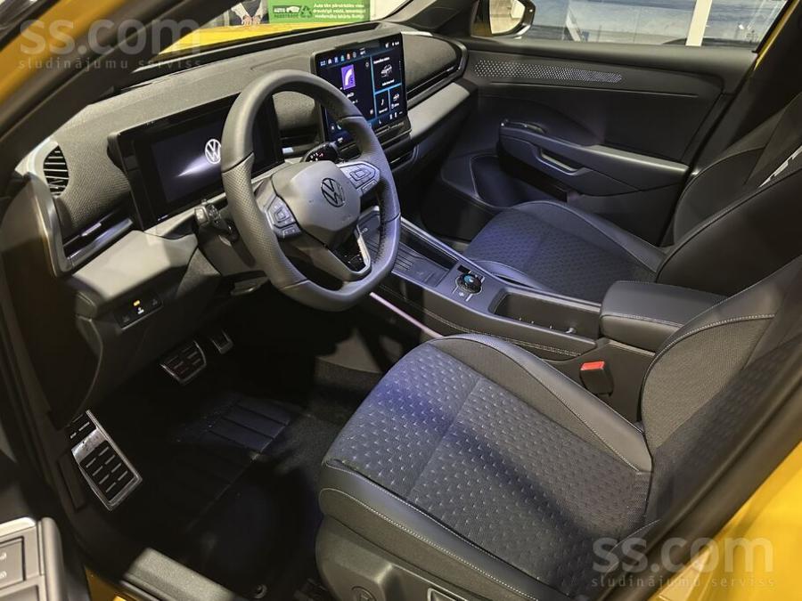 Dzeltens Volkswagen T-Roc 2026 Valmiera, ar dzinēja tilpumu 1.50 L un nobraukumu 5 tūkst. km par 36900 €, foto 10 vietnē AUTOMOTO.COM.LV