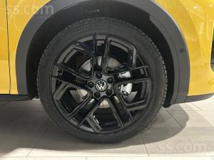Dzeltens Volkswagen T-Roc 2026 Valmiera, ar dzinēja tilpumu 1.50 L un nobraukumu 5 tūkst. km par 36900 €, foto 20 vietnē AUTOMOTO.COM.LV