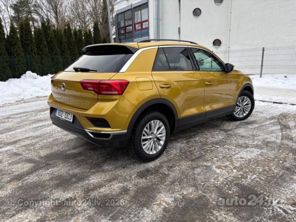 Yellow Volkswagen T-Roc 2019 in Tallinn, with an engine capacity of 2.00 L and mileage of 136 thousand km for 16000 €, photo 2 on AUTOMOTO.COM.LV