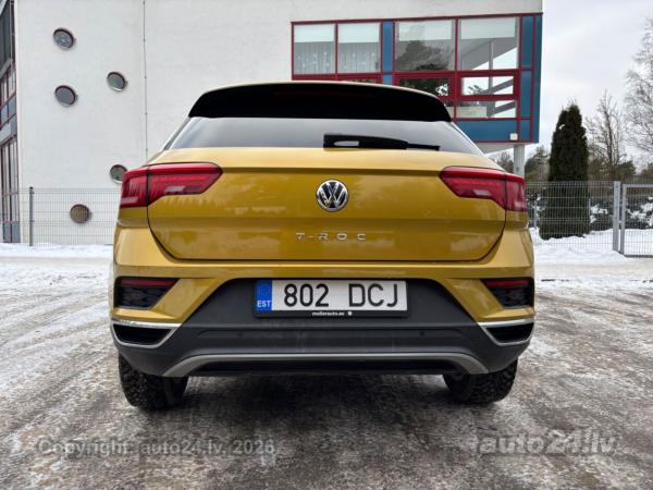 Yellow Volkswagen T-Roc 2019 in Tallinn, with an engine capacity of 2.00 L and mileage of 136 thousand km for 16000 €, photo 3 on AUTOMOTO.COM.LV