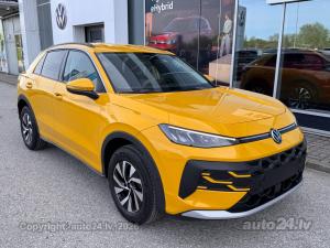 Yellow Volkswagen T-Roc 2026 in Viljandi, with an engine capacity of 1.50 L and mileage of 1 thousand km for 28263 €, photo 4 on AUTOMOTO.COM.LV