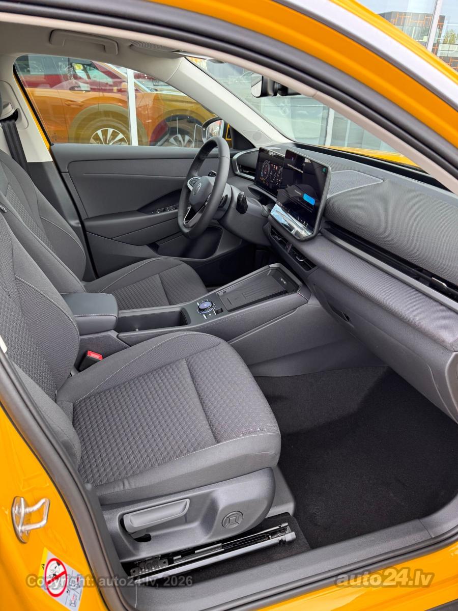 Yellow Volkswagen T-Roc 2026 in Viljandi, with an engine capacity of 1.50 L and mileage of 1 thousand km for 28263 €, photo 6 on AUTOMOTO.COM.LV