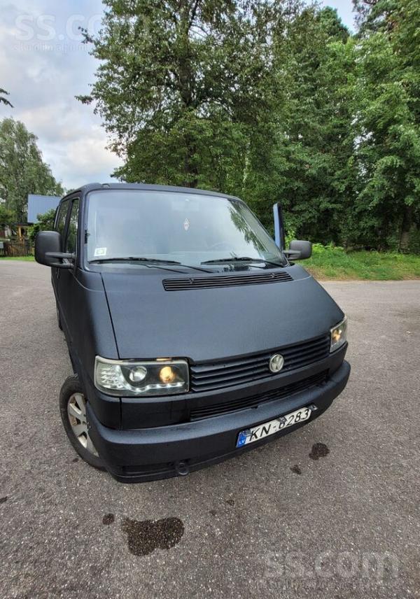 Black Volkswagen T4 1995 in Riga, with an engine capacity of 1.90 L and mileage of 573 thousand km for 4390 €, photo 1 on AUTOMOTO.COM.LV