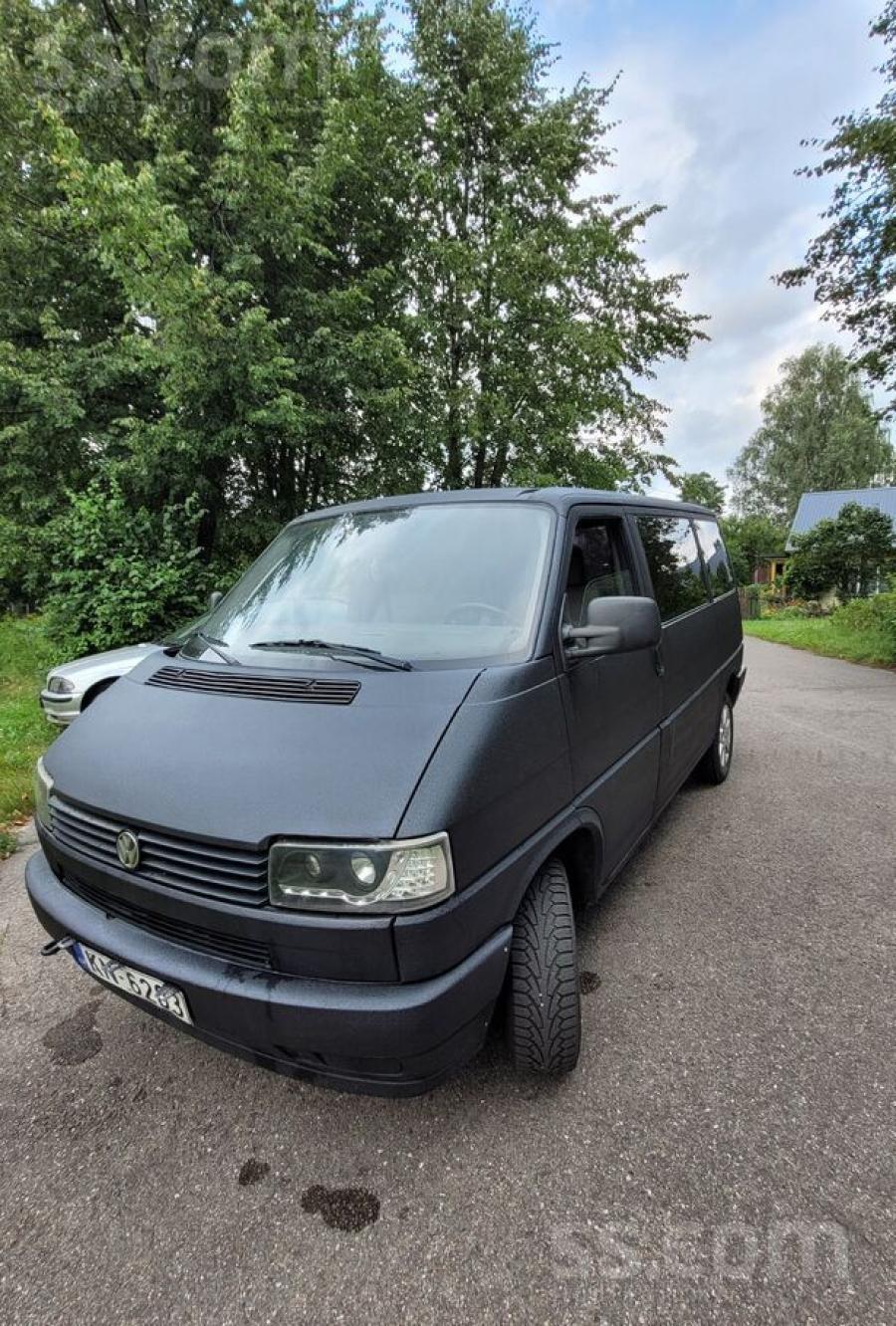 Черный Фольксваген Т4 1995 в Рига, объемом двигателя 1.90 л и пробегом 573 тыс. км за 4390 €, фото 3 на AUTOMOTO.COM.LV