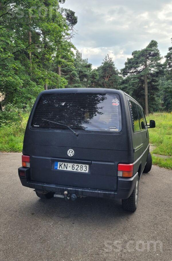 Black Volkswagen T4 1995 in Riga, with an engine capacity of 1.90 L and mileage of 573 thousand km for 4390 €, photo 4 on AUTOMOTO.COM.LV