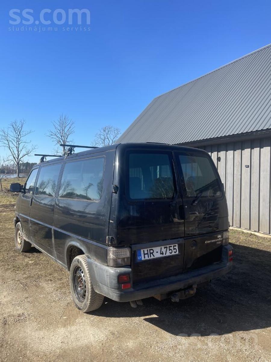 Melns Volkswagen T4 1999 Cēsis, ar dzinēja tilpumu 2.50 L un nobraukumu 300 tūkst. km par 4500 €, foto 2 vietnē AUTOMOTO.COM.LV