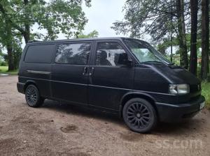 Black Volkswagen T4 1999 in Valmiera, with an engine capacity of 2.50 L and mileage of 434 thousand km for 2800 €, photo 2 on AUTOMOTO.COM.LV
