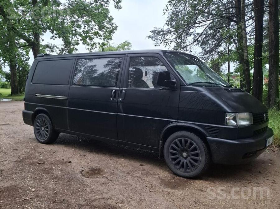 Black Volkswagen T4 1999 in Valmiera, with an engine capacity of 2.50 L and mileage of 434 thousand km for 2800 €, photo 2 on AUTOMOTO.COM.LV