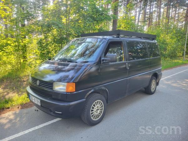 Черный Фольксваген Т4 1999 в Рига, объемом двигателя 1.90 л и пробегом 0 тыс. км за 2200 €, фото 1 на AUTOMOTO.COM.LV
