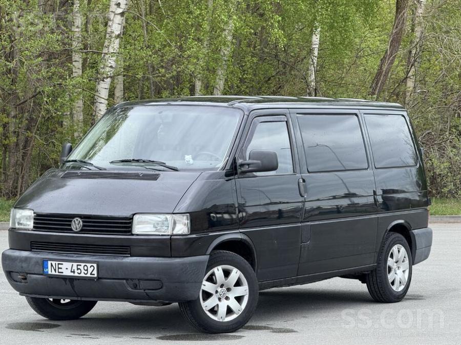 Черный Фольксваген Т4 2000 в Рига, объемом двигателя 1.90 л и пробегом 409 тыс. км за 3150 €, фото 1 на AUTOMOTO.COM.LV